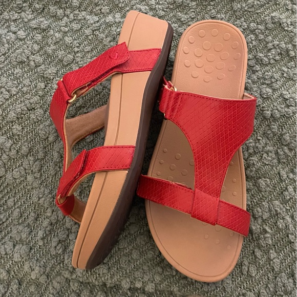 Vionic | Shoes | Nwot Vionic Ellie Sandals Color Red Size 95 | Poshmark
